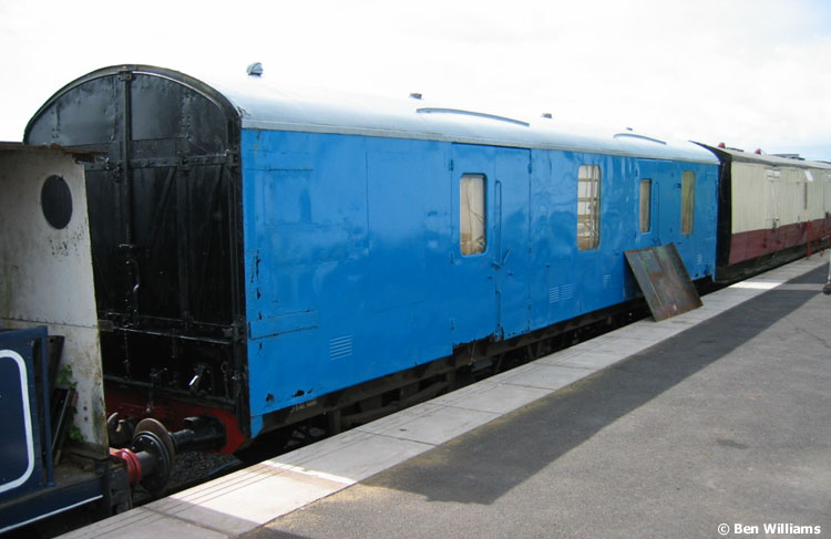 QPV DB 061094 - 977254 - CE Stores van / Mark 1 CCT « Test Trains ...