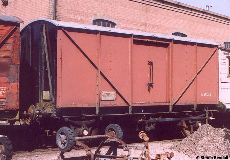 NRV DB E88058 - 975268 - 083056 - BR Fish Van « Test Trains ...