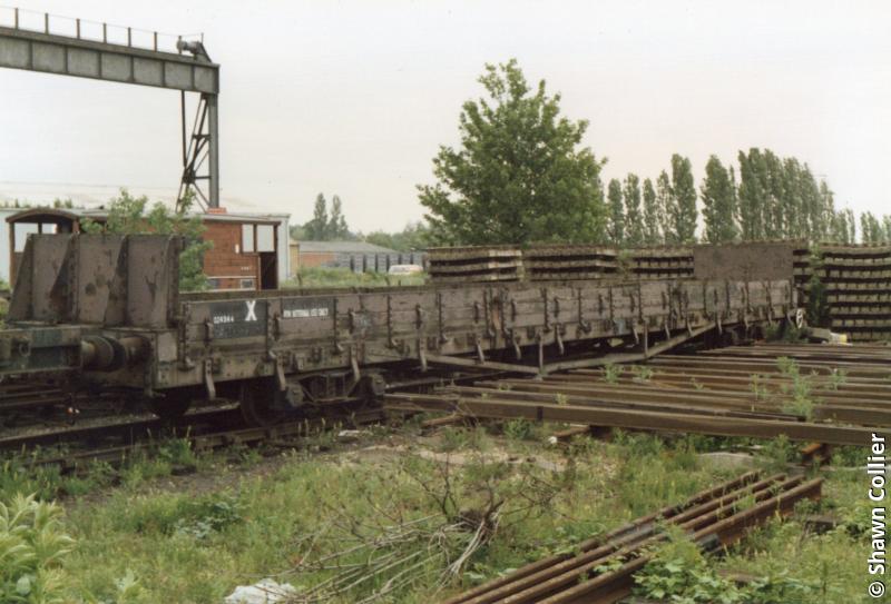 YAO 024344 - LNER sleeper carrying flat « Test Trains, Departmental ...