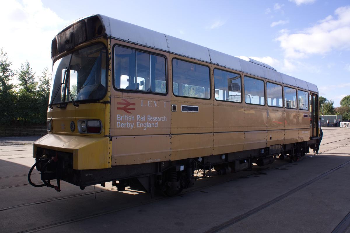QWQ RDB 975874 - Experimental Railbus LEV1 « Test Trains, Departmental ...